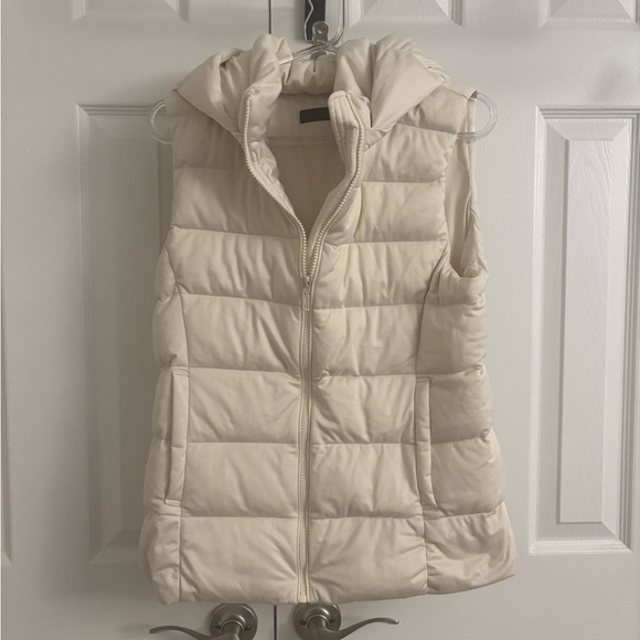 Jackets & Coats | Cream Puffer Vest | Poshmark